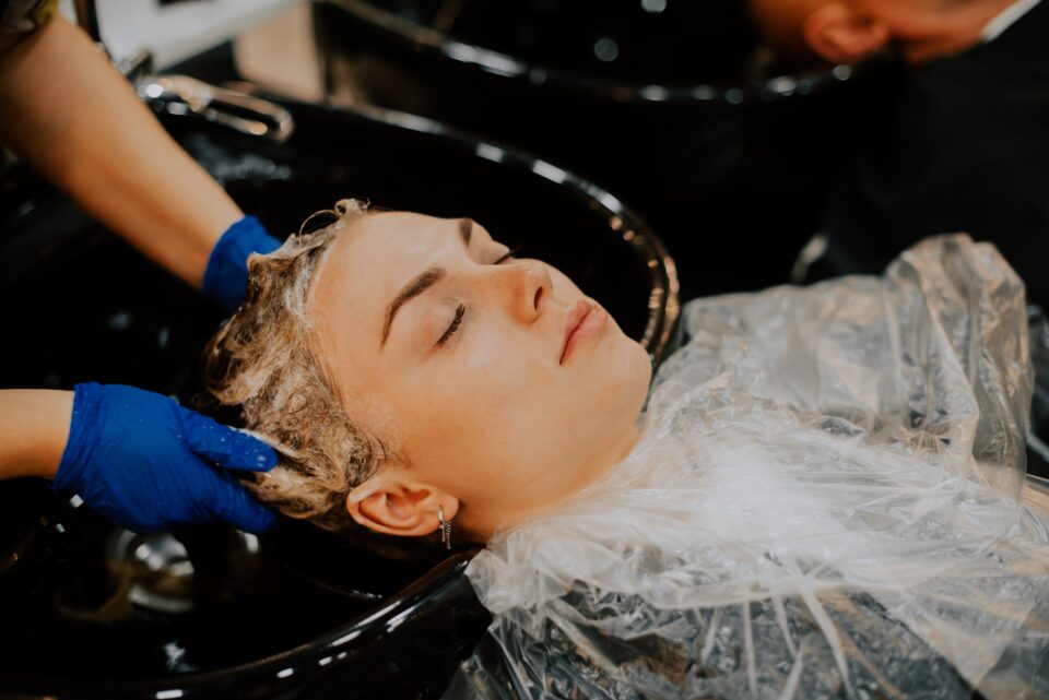The 7 Best Non-Toxic Hair Dyes For Healthy Color - GenTwenty