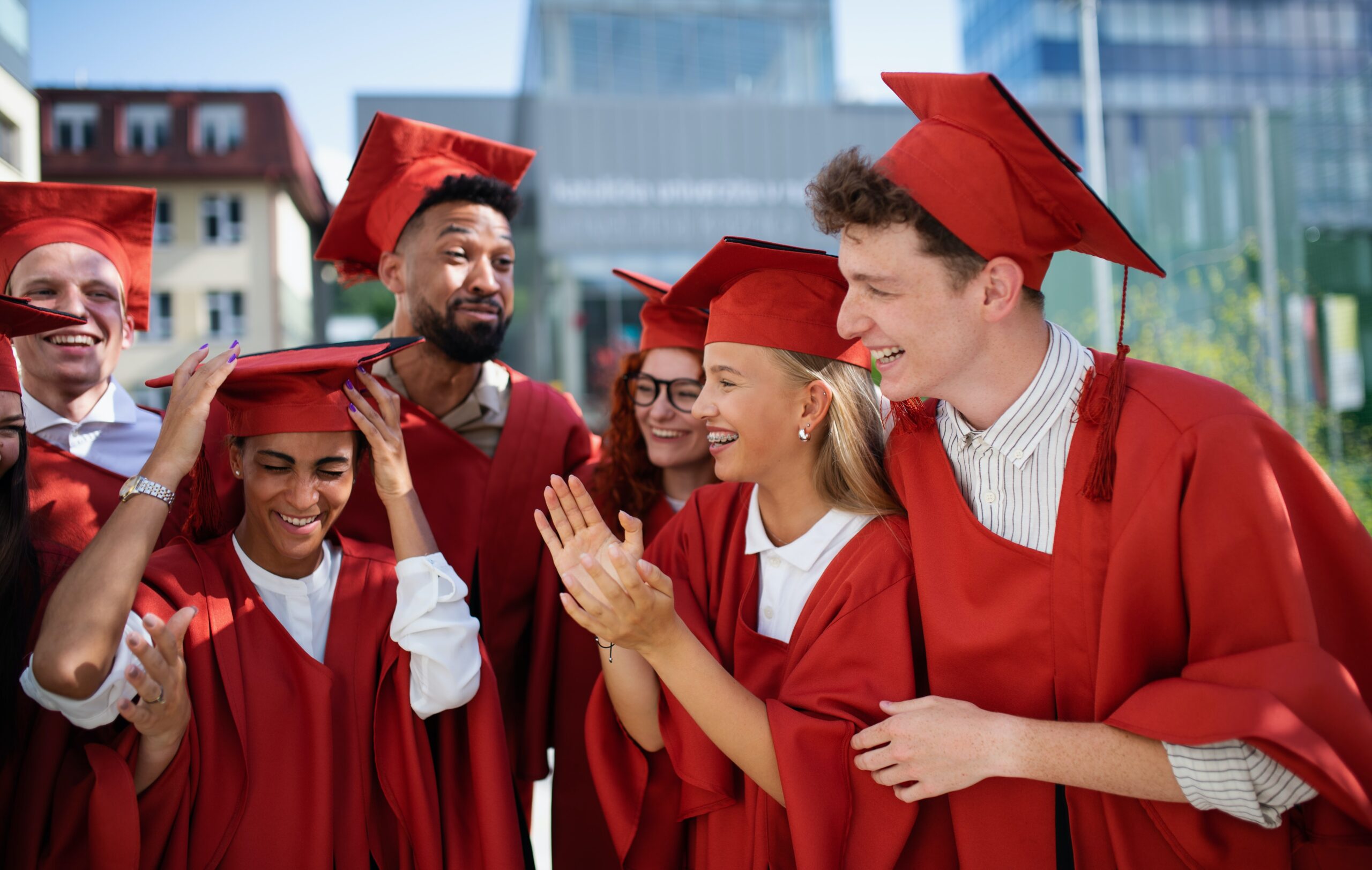 10 Unforgettable Ways To Congratulate a College Graduate