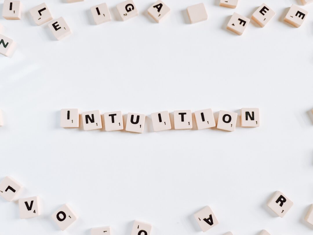 30 Physical Signs of Intuition: When To Trust Your Gut - GenTwenty