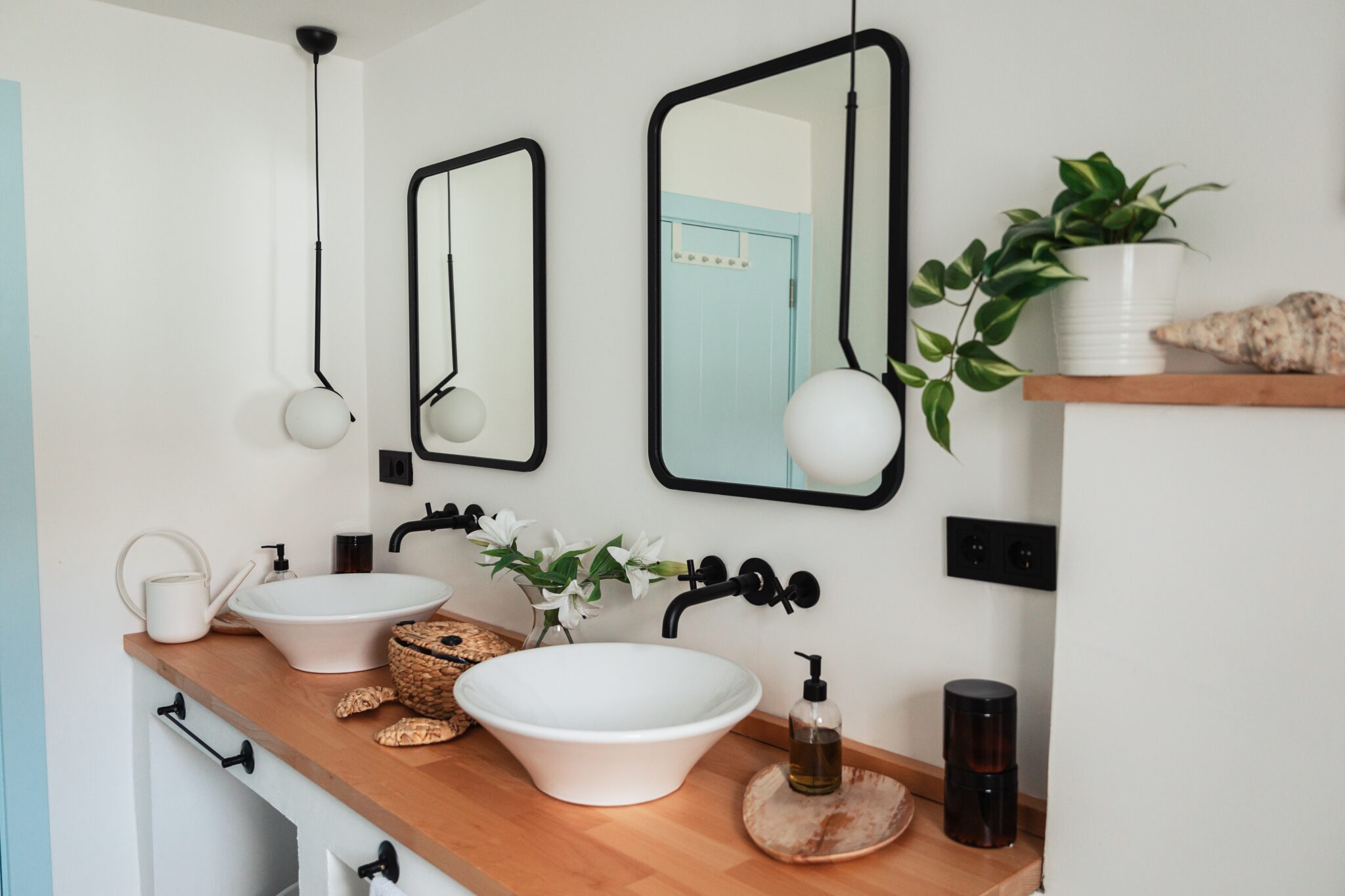 25 Cool Workplace Bathroom Ideas That Make Work Comfortable - GenTwenty