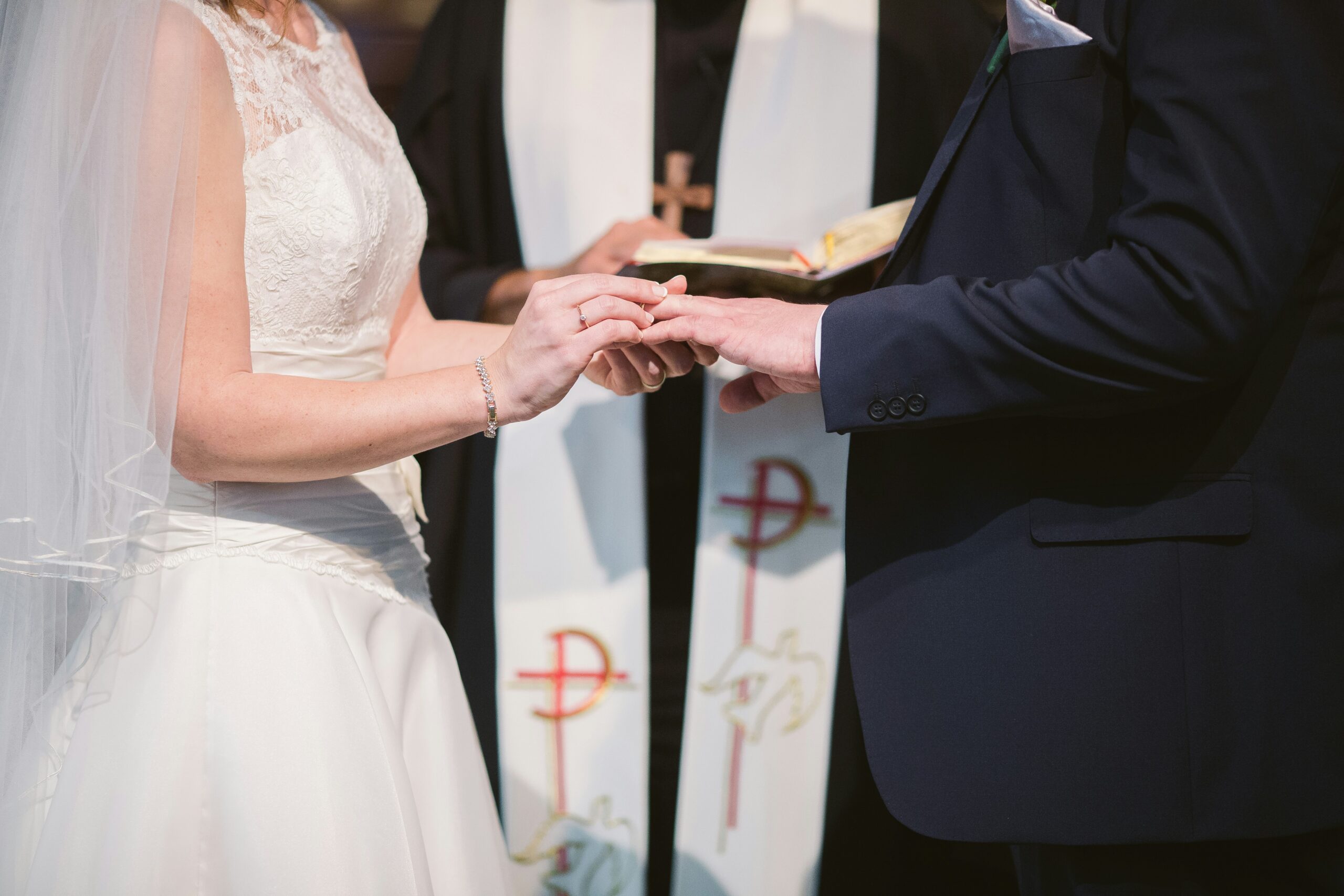 25 Uplifting Bible Verses For Your Wedding Invitations - GenTwenty