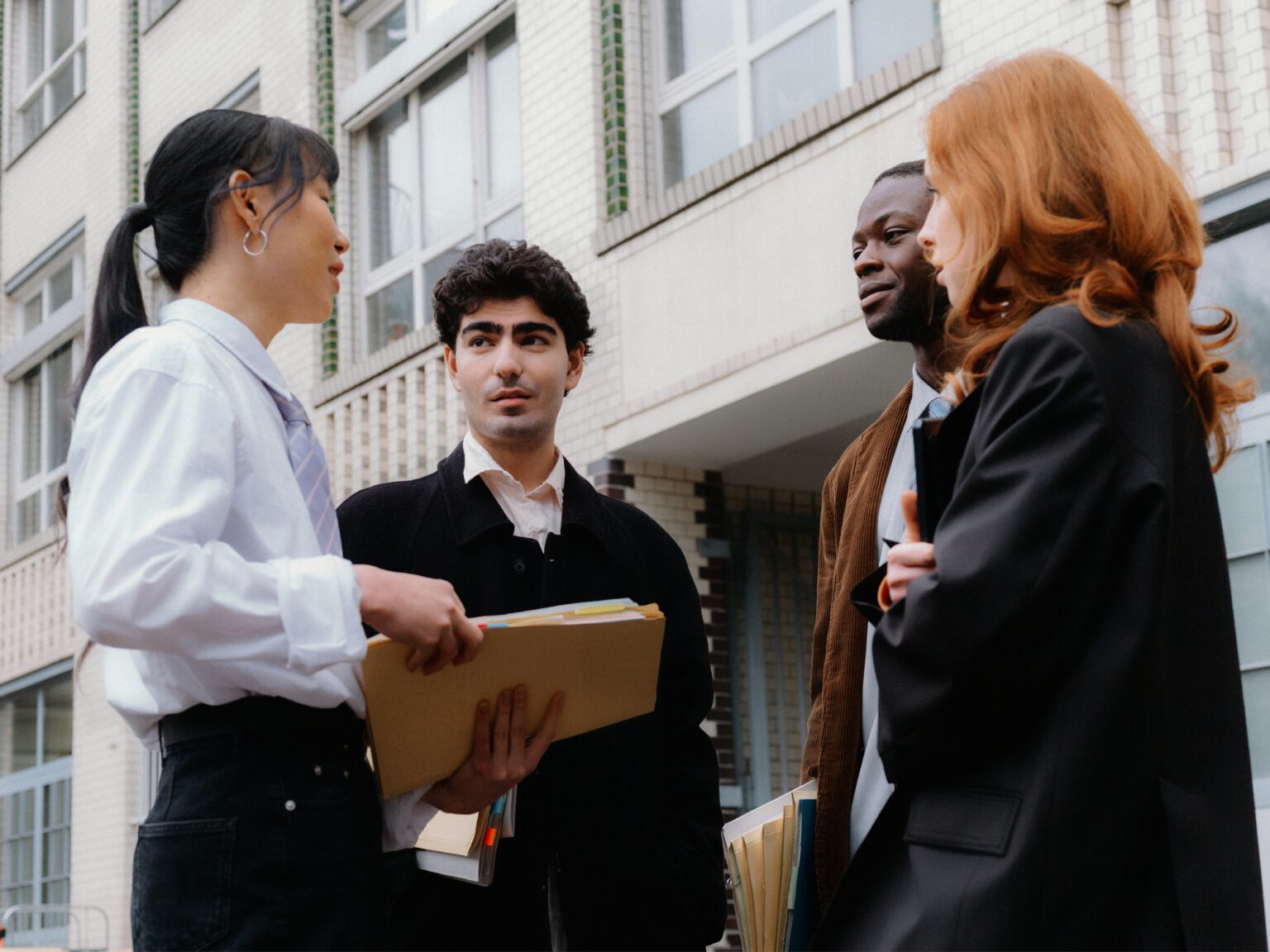 13 Benefits of Learning a New Language and Why It's Worth Your Time